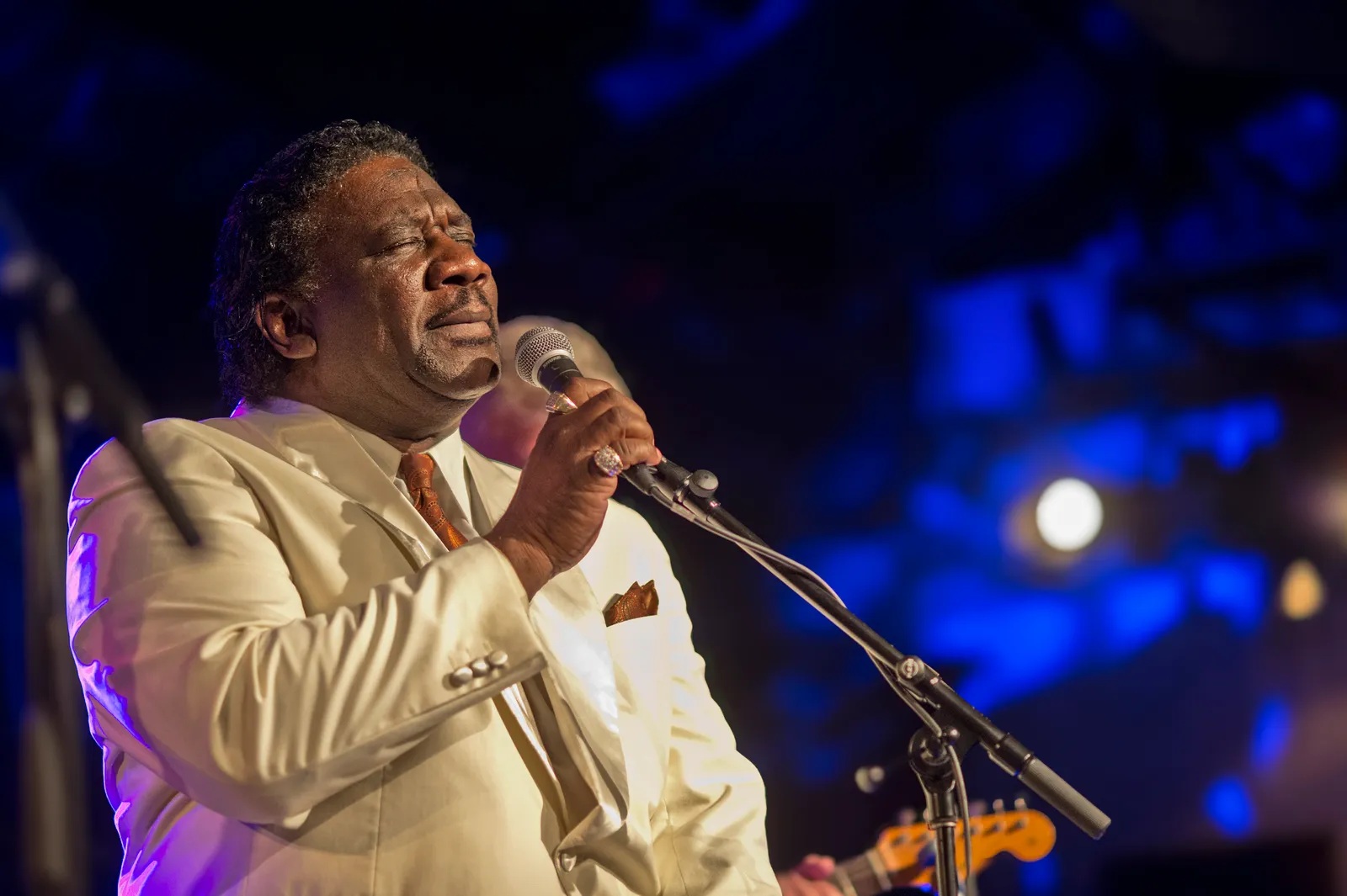 Live Blues with Mud Morganfield (Muddy Waters' Son) and Little Mike ...